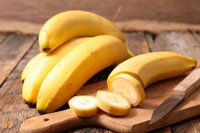 How to Keep Bananas Fresh Longer (Preventing Them From Ripening Too ...