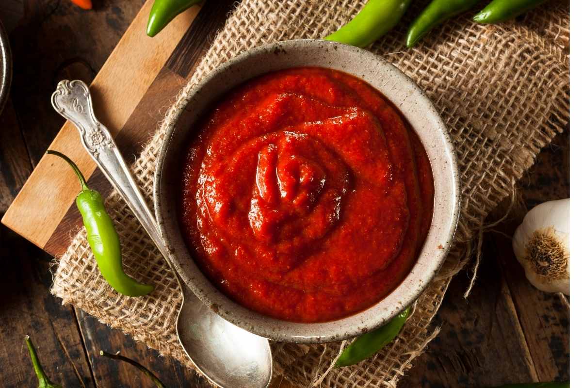 9 Best Sriracha Substitutes (Easy Substitutes for Sriracha Sauce) - A ...