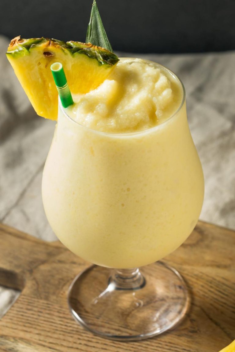 10 Best Pineapple Rum Cocktails - A Spectacled Owl
