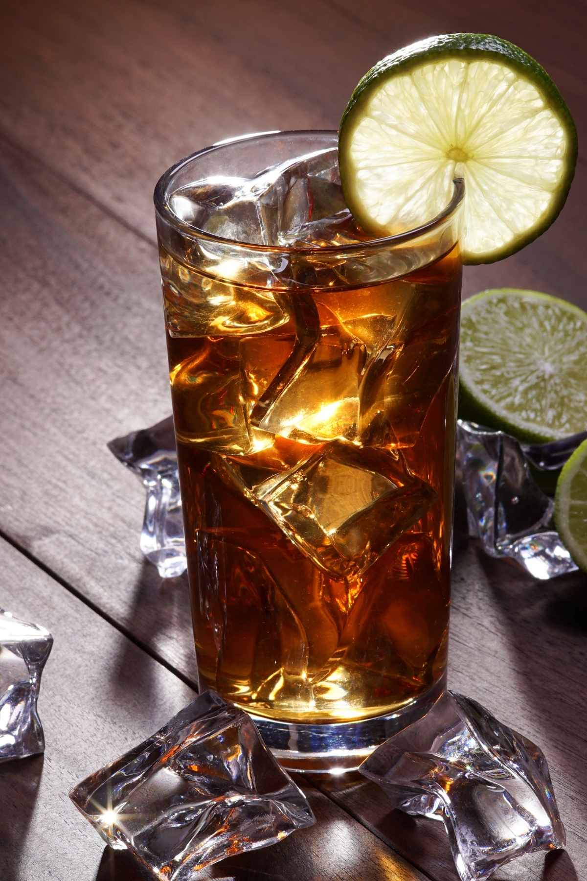 9 Best Alcoholic Tea Drinks (Iced Tea Cocktails) - A Spectacled Owl