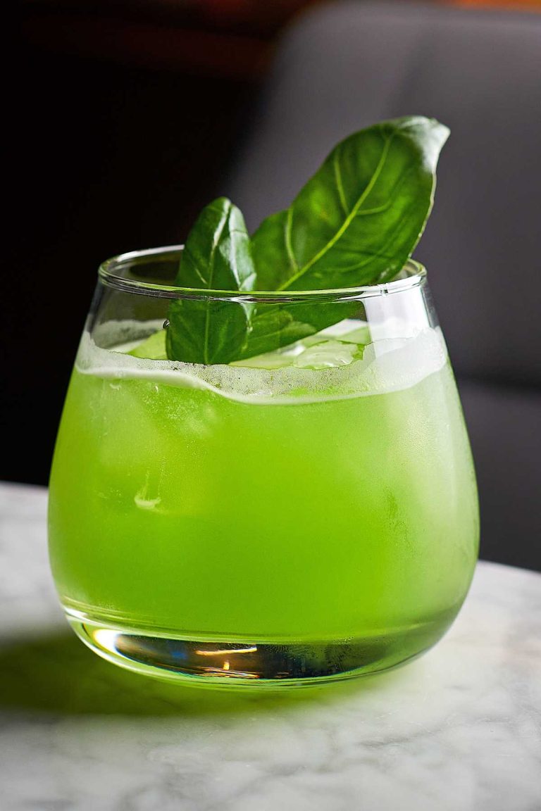 15 Best Basil Cocktails - A Spectacled Owl